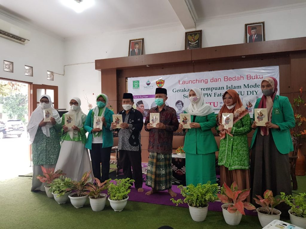Launching dan Bedah Buku Gerakan Perempuan Islam Moderat: Sejarah ... Launching dan Bedah Buku Gerakan Perempuan Islam Moderat: Sejarah ...